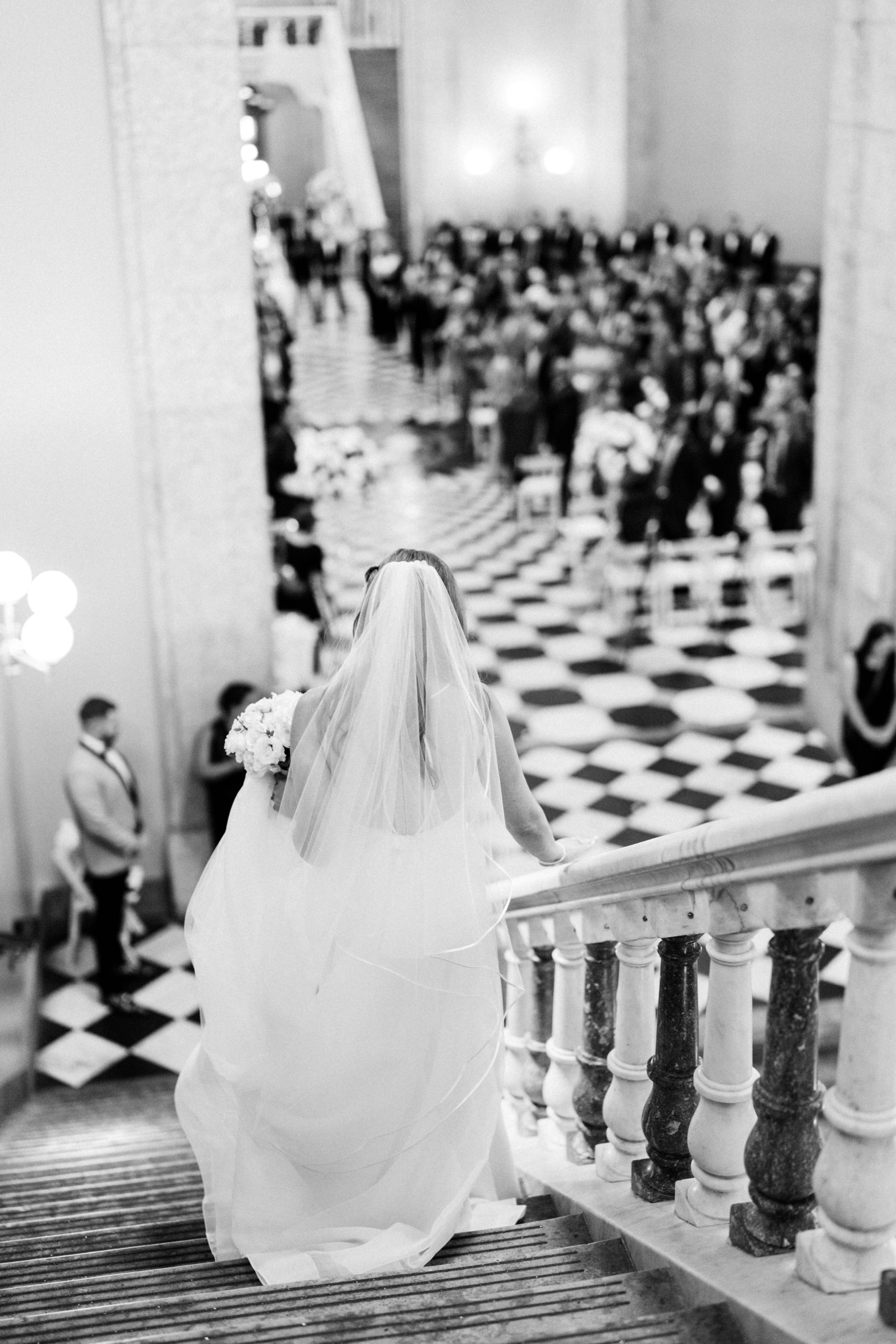 A Regal Fairy Tale Wedding at The Ohio State House - Aisle & Company